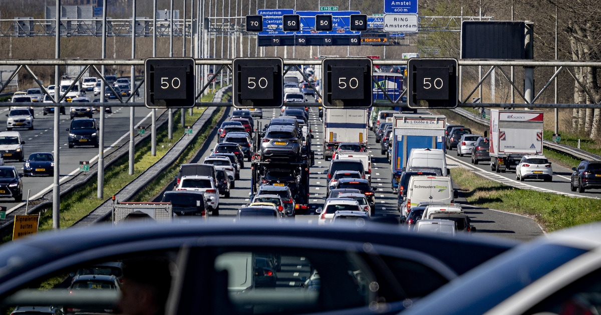 A9 weer open na beschadiging bij Schipholbrug | Binnenland | AD.nl