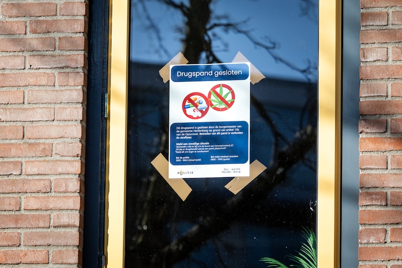 Loods in Hoornsterzwaag gesloten na vondst drugslab | Regio | AD.nl