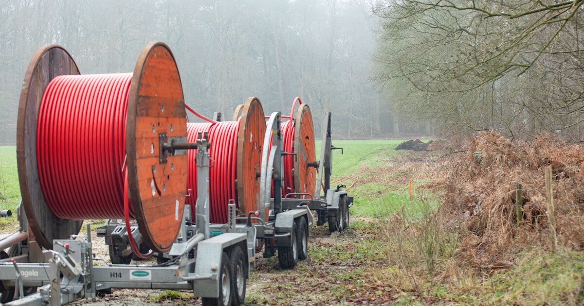 Gramsbergen op de schop voor elektriciteitsnet: jaar lang straten open | Hardenberg | AD.nl