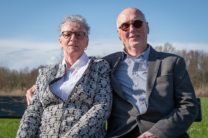 Janny wist dat Piet over zijn wanhoop moest gaan praten toen hun zoontje ernstig ziek bleek ...