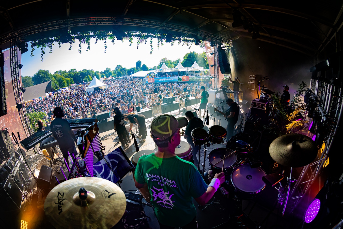 Beste Molukse bands van Nederland op Sama Sama In Concert in 013 | Foto ...