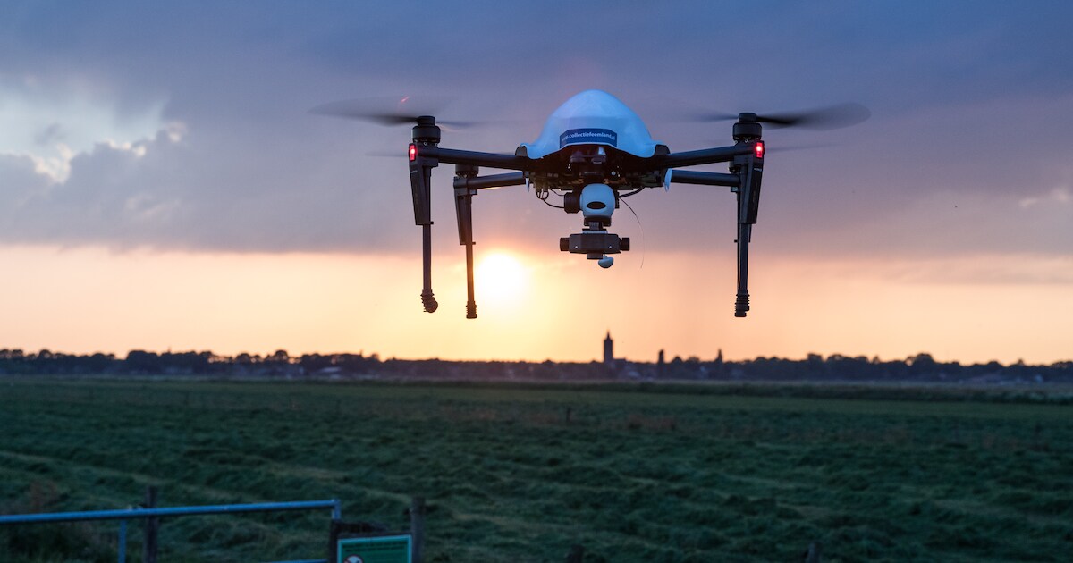 Drone voert metingen uit boven woonwijk Brede Dijk in Oudewater ...