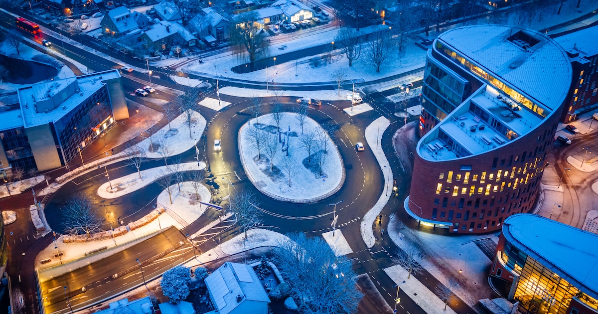 Delen van het Groene Hart kleuren wit: auto glijdt water in, code geel ...