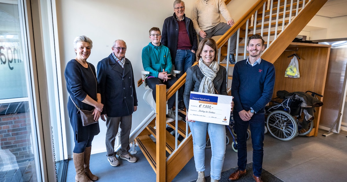 Traplift maakt het dorpshuis ’t Eschhoes in Vasse toegankelijk voor ...