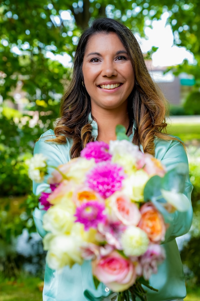 Hoe verzorg je planten en wat is biologisch? Milou leert kinderen hoe ...