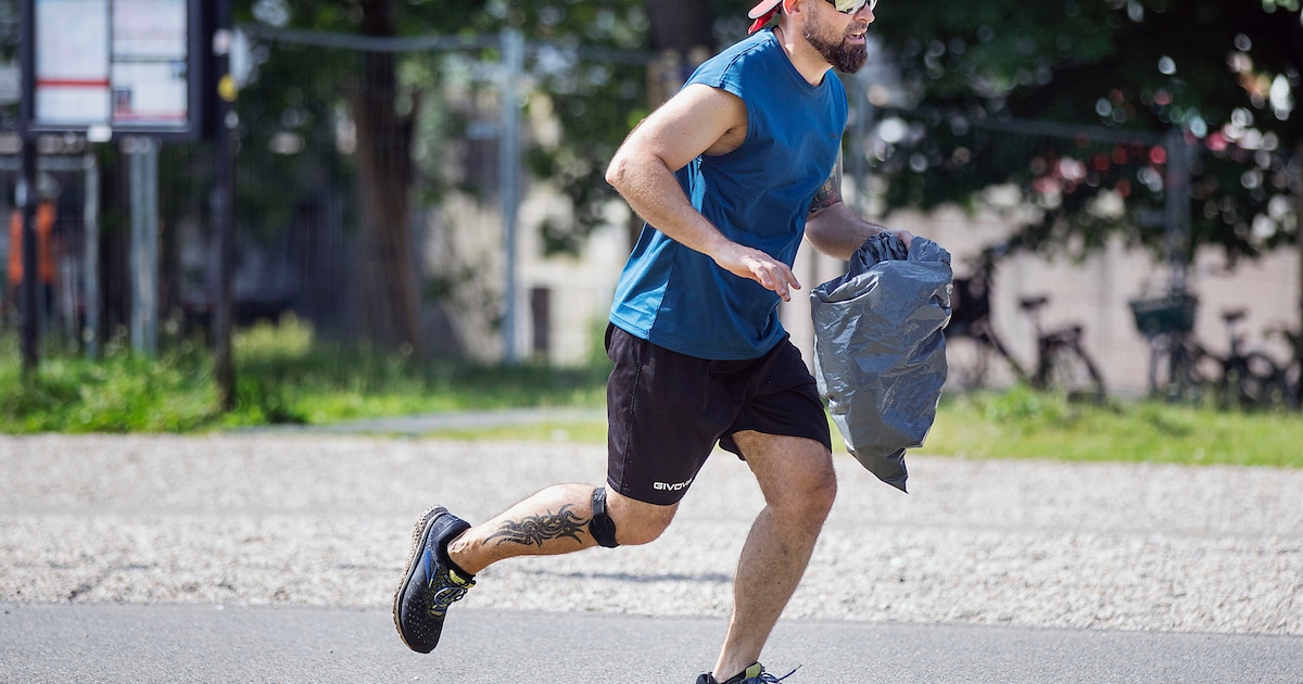Plogger Rui maakt rennend de stad schoon: ‘Het is een complete workout ...