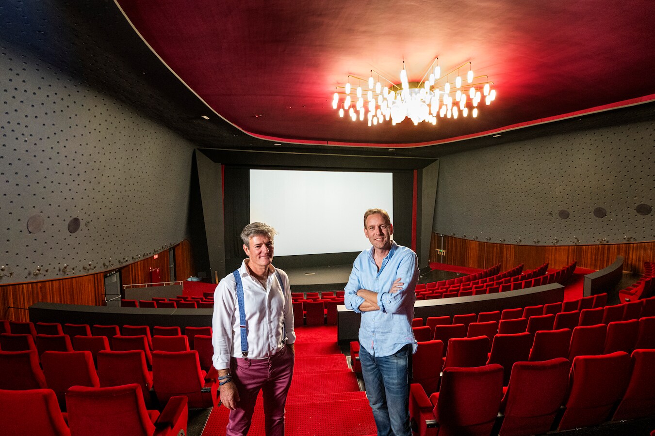 Einde aan leegstand van iconische oude bioscoop: Rembrandt verandert in ...