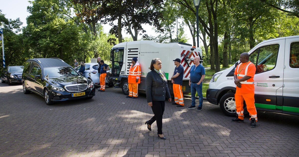 Rouwstoet politie en stadsbeheer voor opruimheld Eric Alblas, ook komt ...