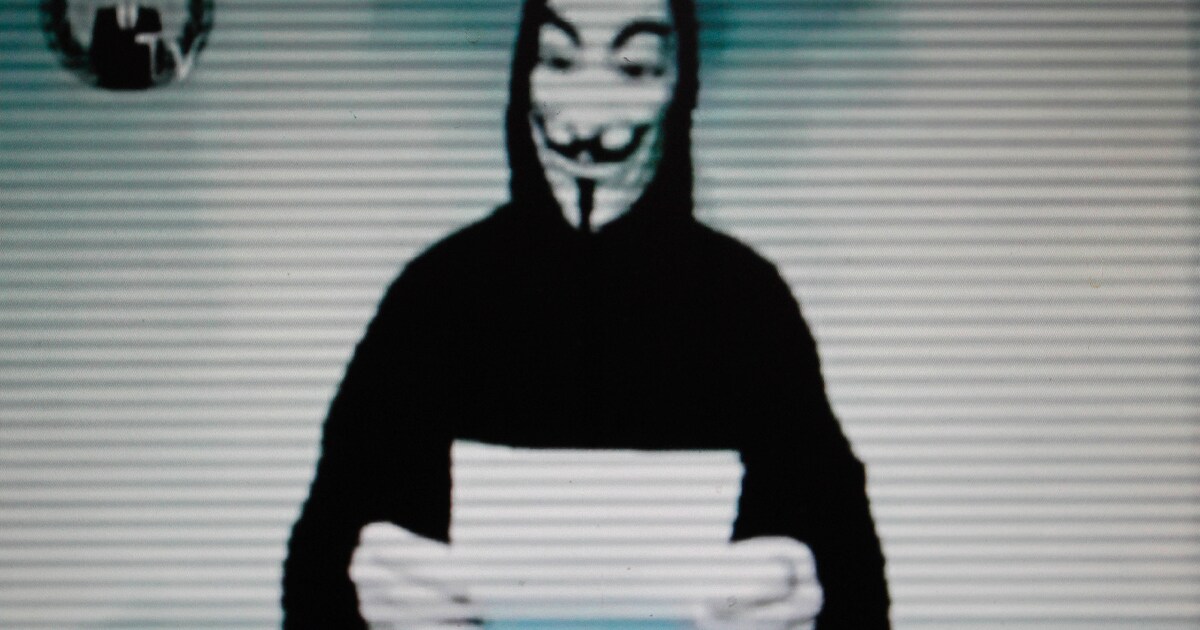 Actie FBI tegen hackers: 34 invallen in Nederland | Nieuws | AD.nl