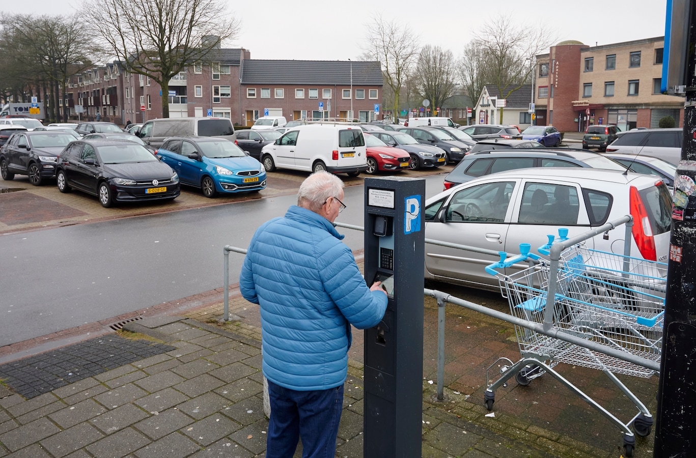 Wethouder wil ‘rust’ na maanden van protest: parkeertarieven Oss worden ...