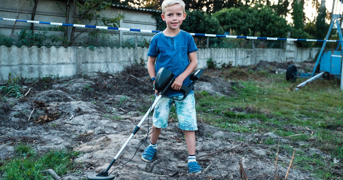 Vlaamse Thomas (7) doet spannende vondst met metaaldetector van amper ...