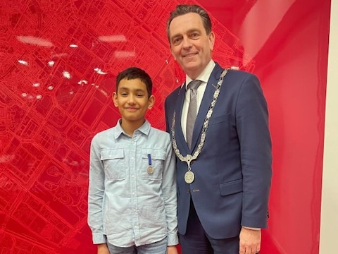 Jeugdlintje voor Steff Hoevers, voormalig kinderburgemeester van ...