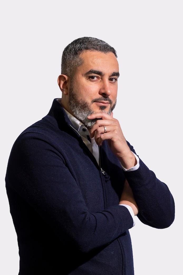 Ziet u het al voor zich: Geert Wilders aan tafel in een moskee? | Columns Mohamed el Mokaddem ...