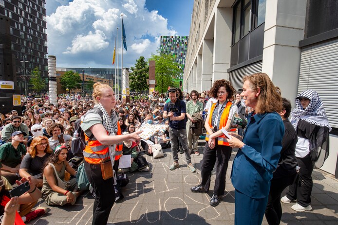Docenten en universiteit lijnrecht tegenover elkaar, geen gezamenlijke ...