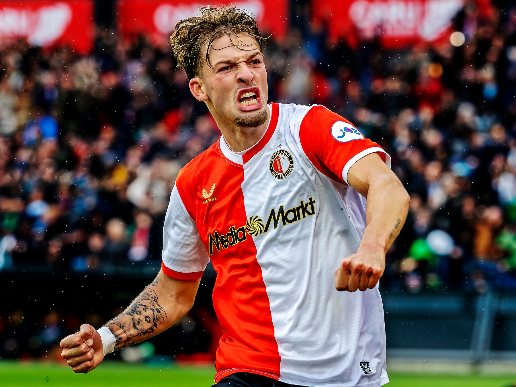 Zo vader, zo zoon? Jessey Sneijder tekent eerste profcontract bij FC Utrecht: ‘Ben zo megatrots ...