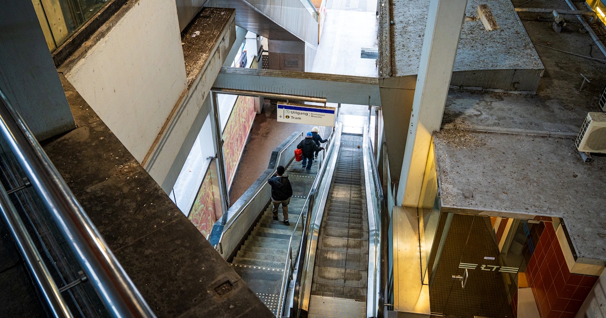 Goed nieuws: roltrappen metrostation Maashaven worden begin 2026 ...