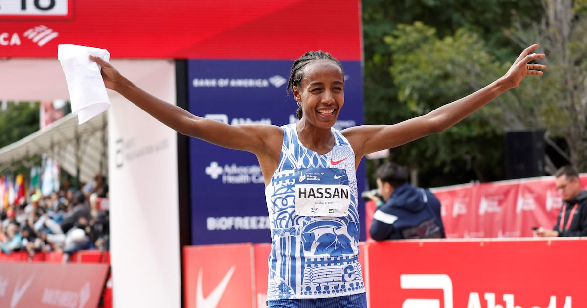 Sensationele Sifan Hassan loopt in tweede tijd ooit naar marathonzege ...