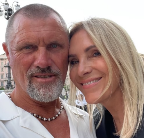 Voetballers op vakantie | Goudmijn aan het surfen op Bali, Haaland met kreeften op de golfbaan ...