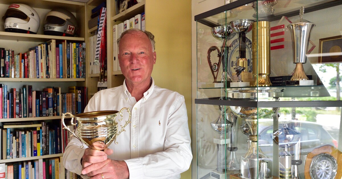 Autocoureur Jaap Bokhoven trapte op tijd op de rem: ‘Uit het wrak ...