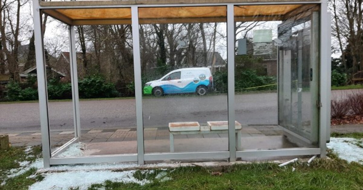 Putten en prullenbakken in puin: 30.000 euro schade in De Fryske Marren ...