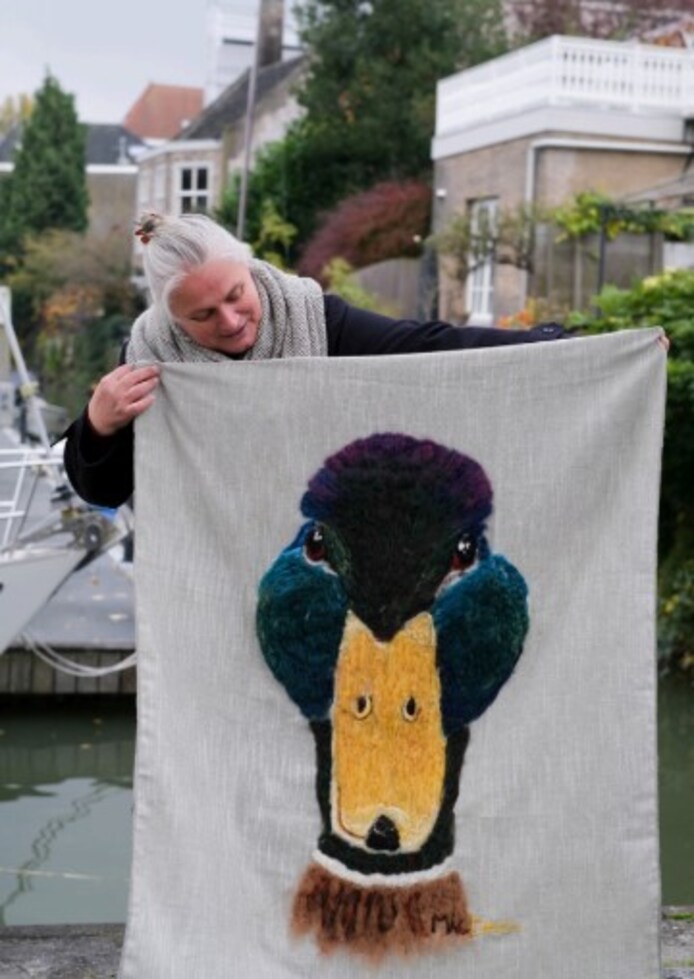 Dordtse kunstenaar Denise MacLean opent tentoonstelling voor één dag ...