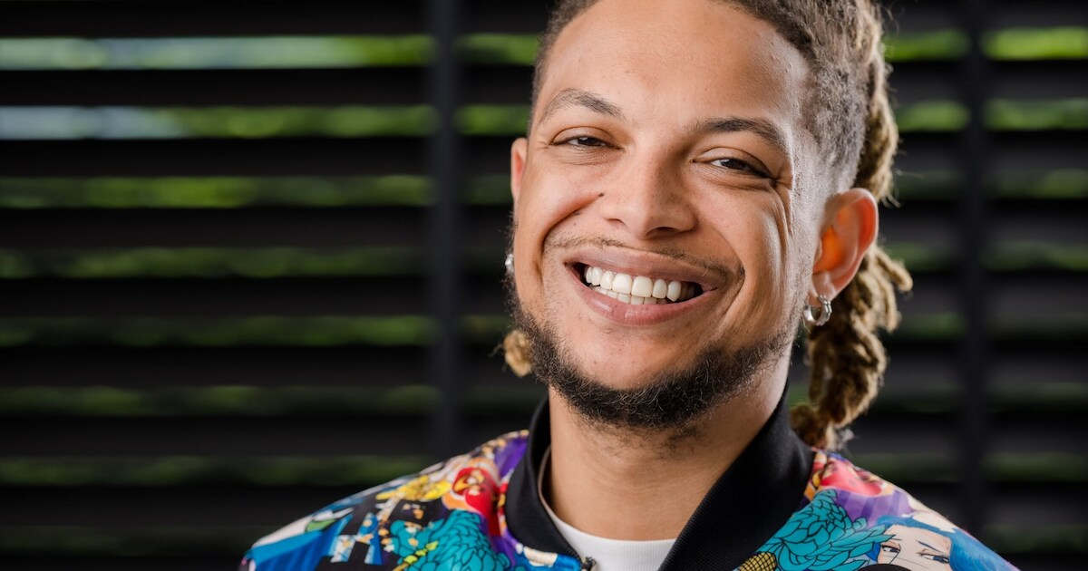 Ronnie Flex succesvolste rapper ooit in Nederlandse Top 40 | Rotterdam ...