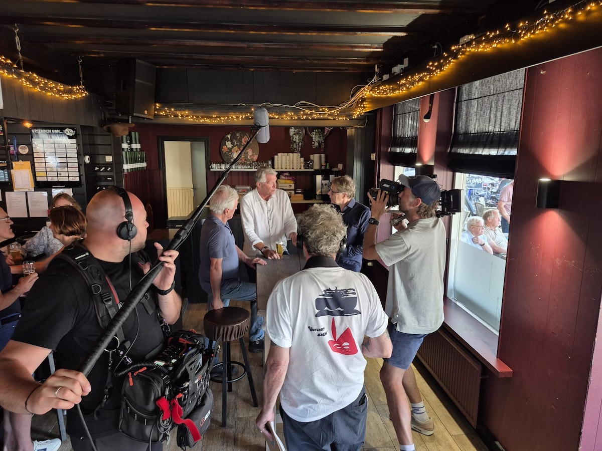 Dorpscafé in Lierop verandert voor één avond in filmset met Huub Stapel ...