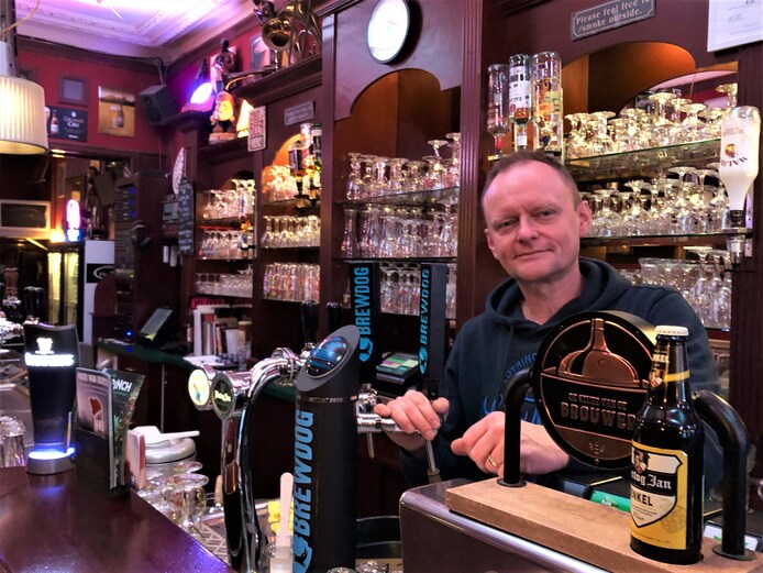 Café De Sjoes in Roosendaal bestaat 25 jaar: ‘Bier en blues: een prima ...