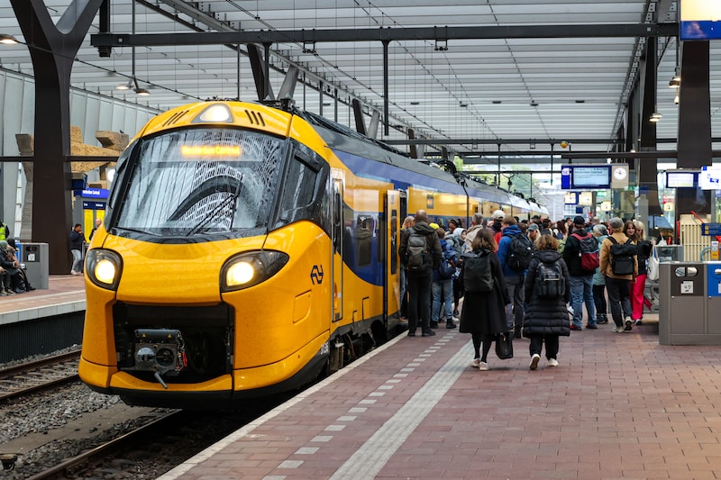 Treinstoring rond Rotterdam voorbij, meeste treinen rijden weer | Regio ...
