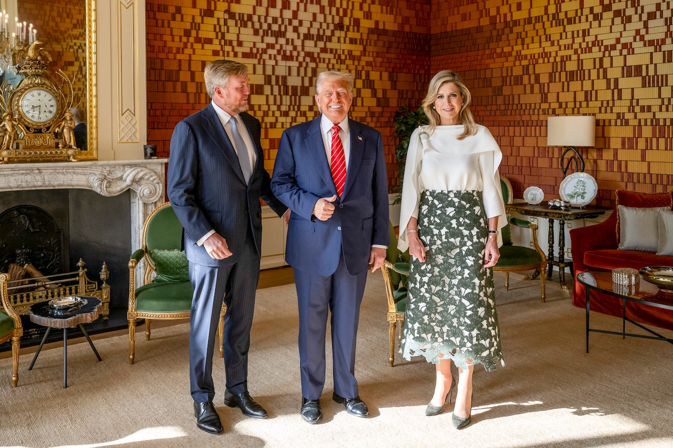 Beter paaien dan porren: blije Trump is hoofddoel bij G7 | Foto | AD.nl
