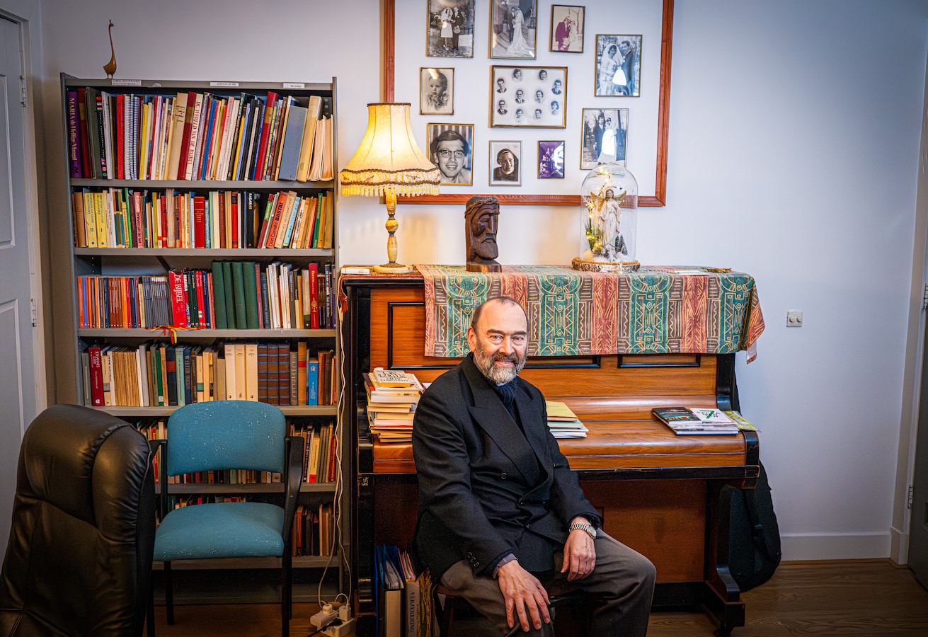 De parochiewoning van pastoor Michel is zijn thuis: ‘Want ik vervul ...