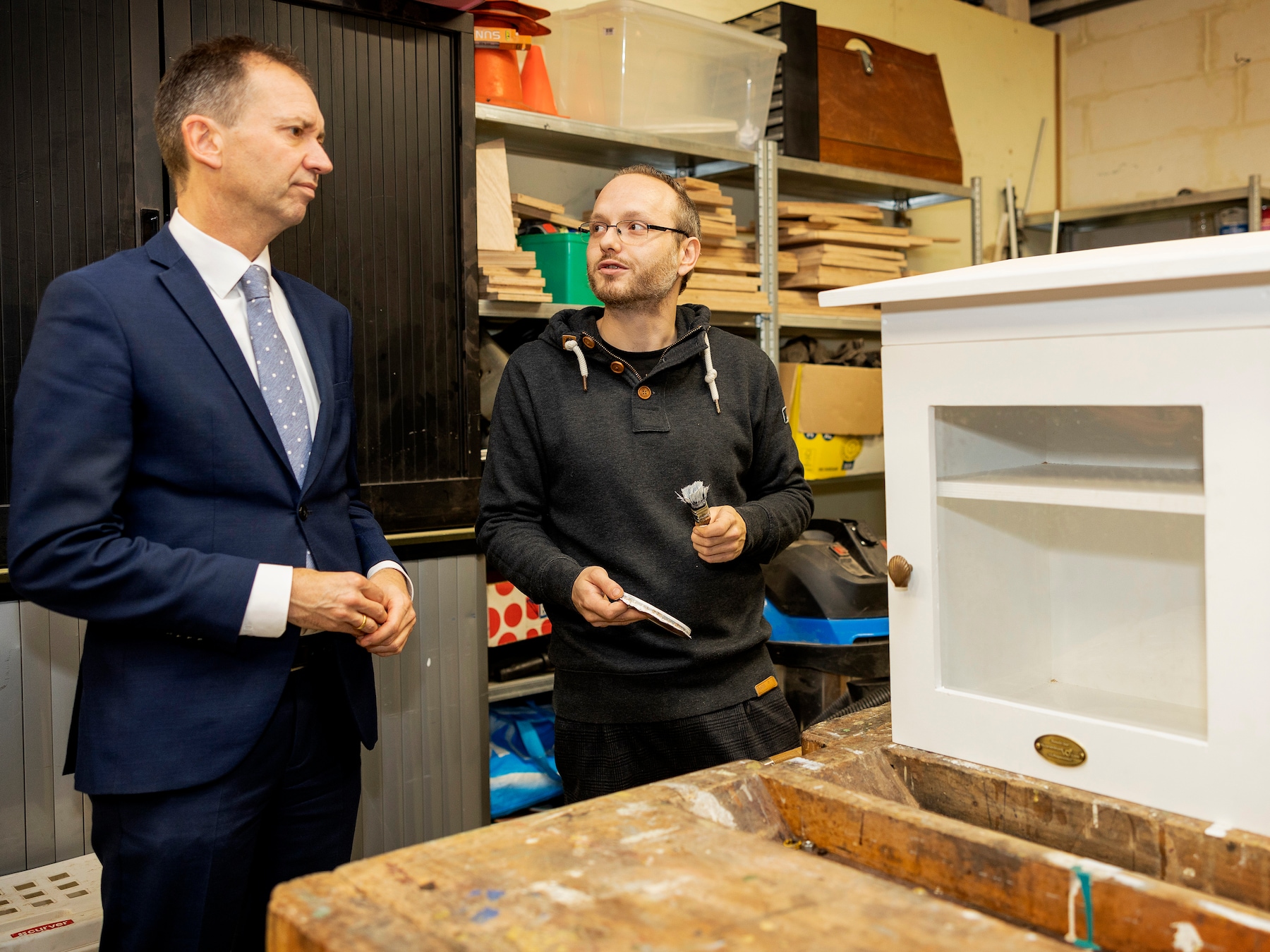 Non-binair Kamerlid Ines Kostic moest muren zelf breken: ‘Zullen we er ...