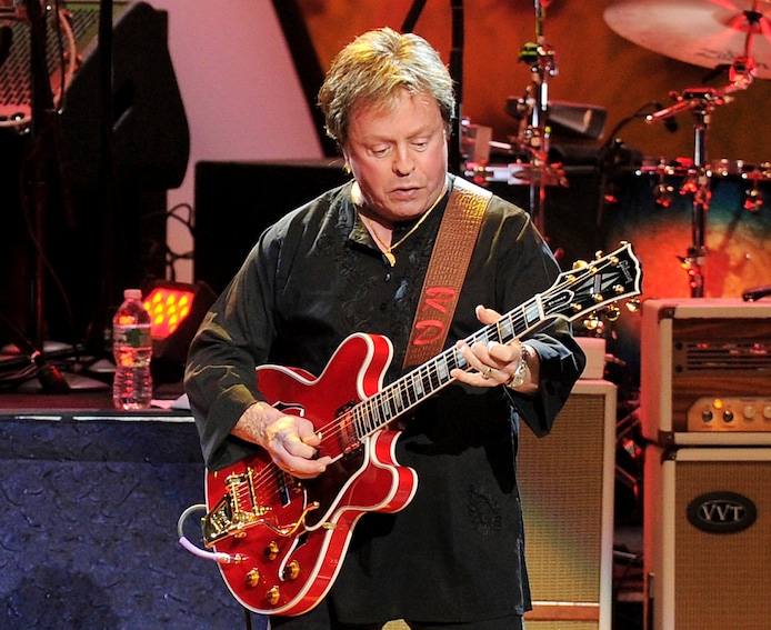 Rockgitarist en producer Rick Derringer (77) overleden | Show | AD.nl