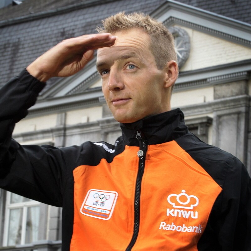 Kapitein Kroon relaxed in nieuwe rol | Foto | AD.nl