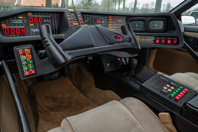 Legendarische auto KITT komt nu uit Twente: 'De ene klopt tot in de ...