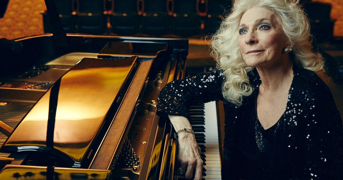 Popicoon Judy Collins (79) naar het Paard | Regio | AD.nl