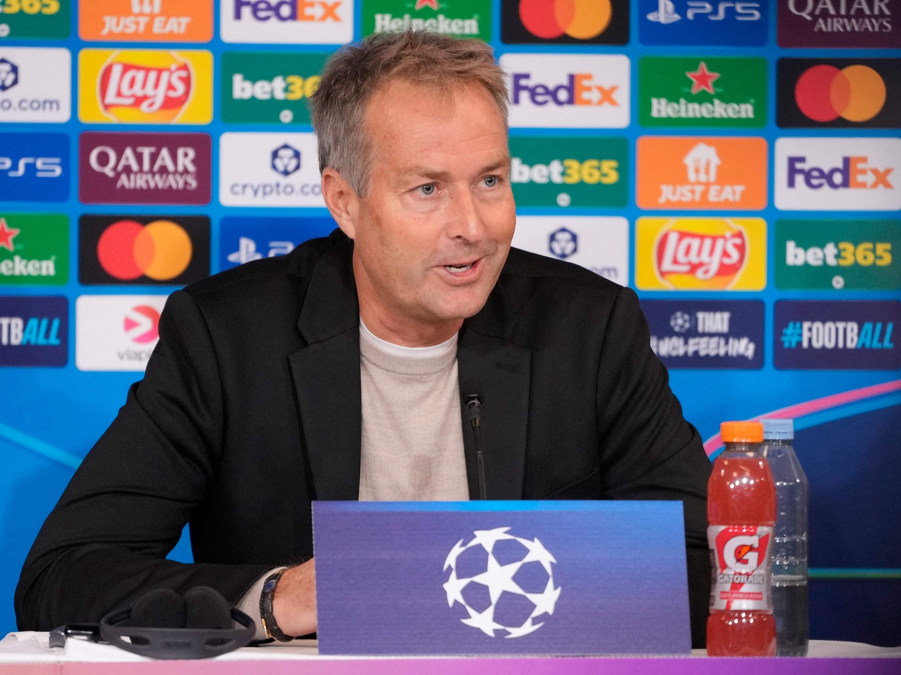 Bij Jong FC Utrecht gaat het dit jaar allemaal net even anders dan ...