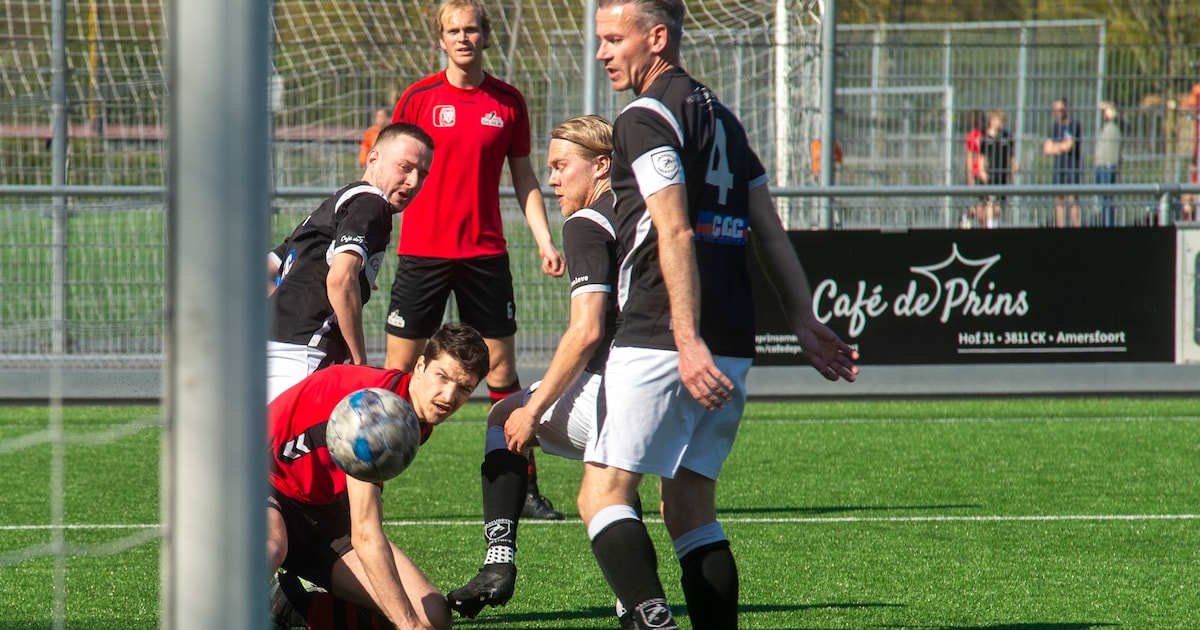 Penningmeester Jeffrey van den Wijngaard helpt Amsvorde uit de brand in ...