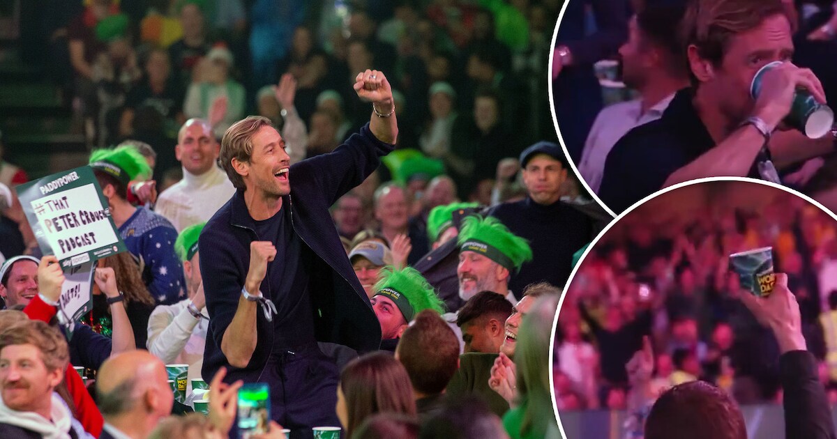 Ex-international Engeland Peter Crouch zet cultstatus kracht bij op WK ...