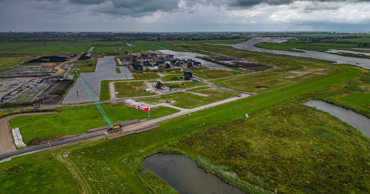 Buurt maakt zich zorgen om sluis in nieuwbouwdorp Reeve: ‘Wat je ...