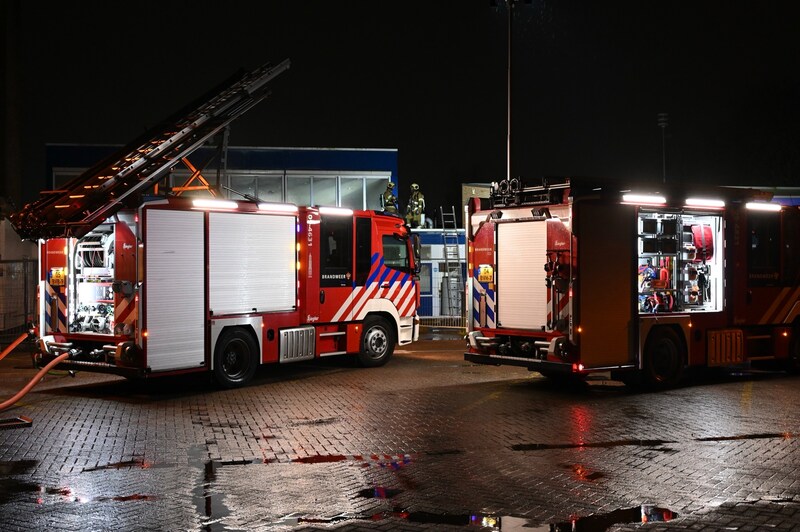 Brand in leegstaand schoolgebouw aan de Blauwe-Vogelweg in Utrecht ...