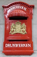 De vertrouwde oranje brievenbus verdwijnt op steeds meer plekken ...
