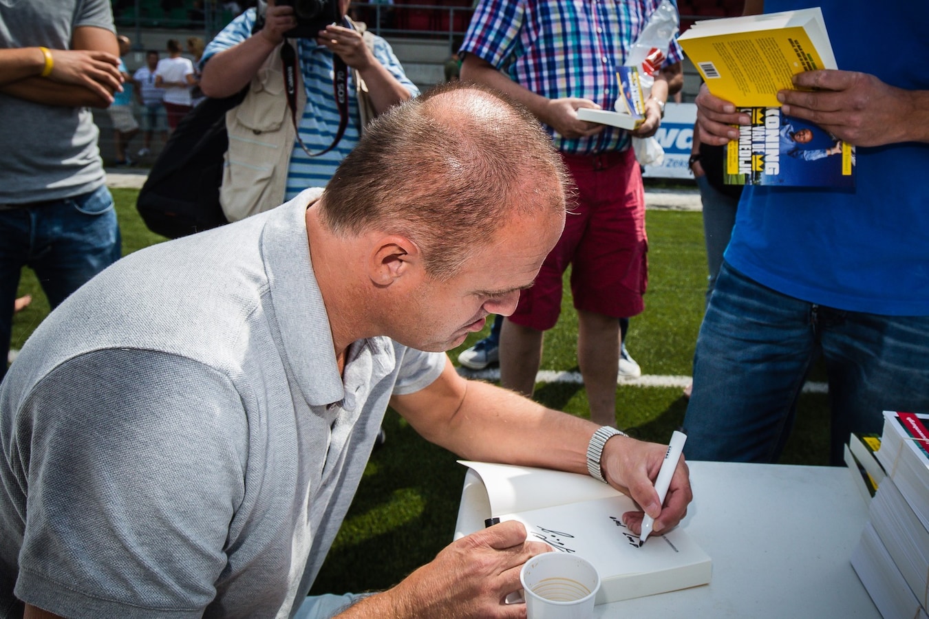 Marco Boogers dreigt met opstappen bij FC Dordrecht | Foto | AD.nl