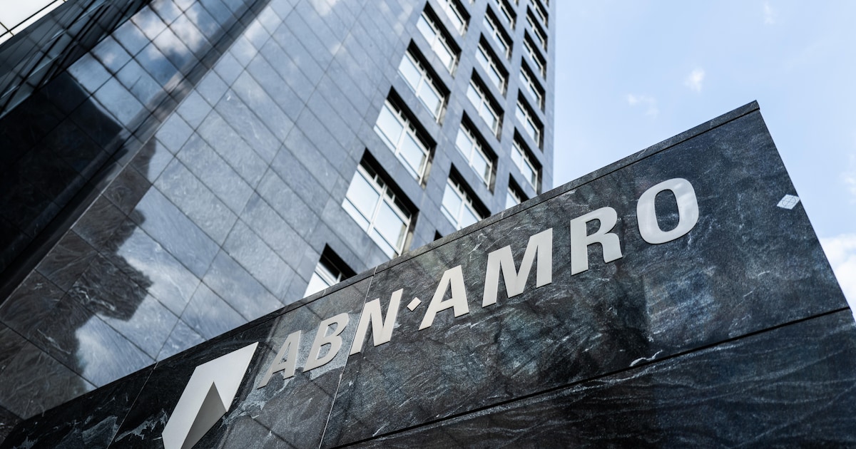 Bij jongerenbank BUUT kunnen kinderen nu al vanaf 10 jaar met mobiel ...