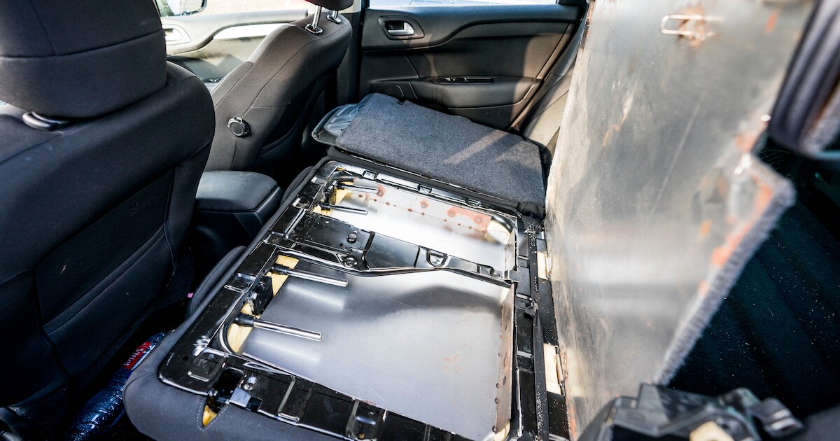 In garage van Khalid stonden auto's met verborgen ruimtes: ‘Ik heb met ...