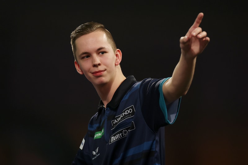 Jamai van den Herik verliest bij WK-debuut, maar kan nog lachen: ‘Zo ...