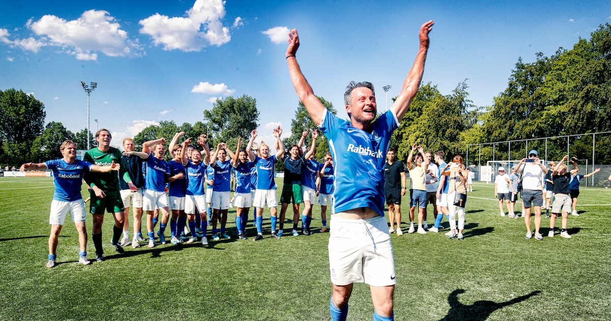 Kampong naar de derde divisie, wie had dat gedacht? ‘Ik lag alleen in ...