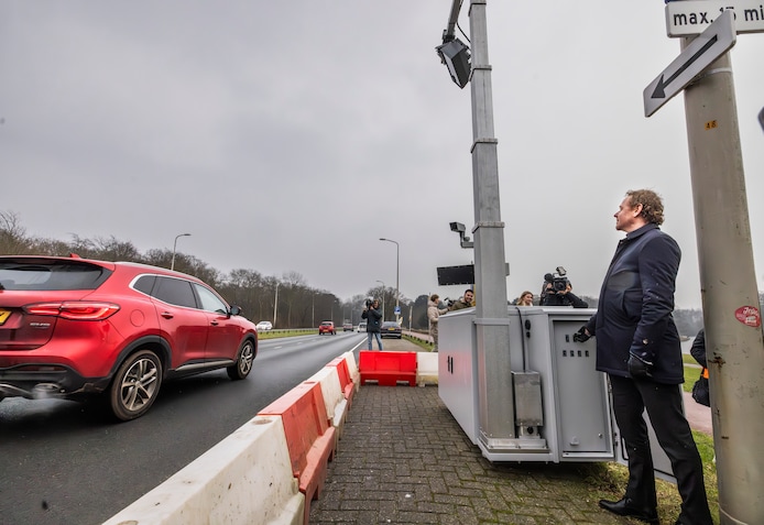 Nieuwe flitser gaat het hele land door om appende en bellende ...