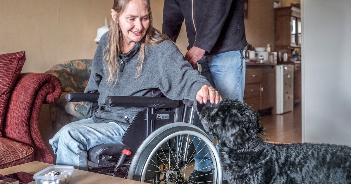 Barbara is deels blind en heeft één been, maar krijgt geen hulp in huis ...