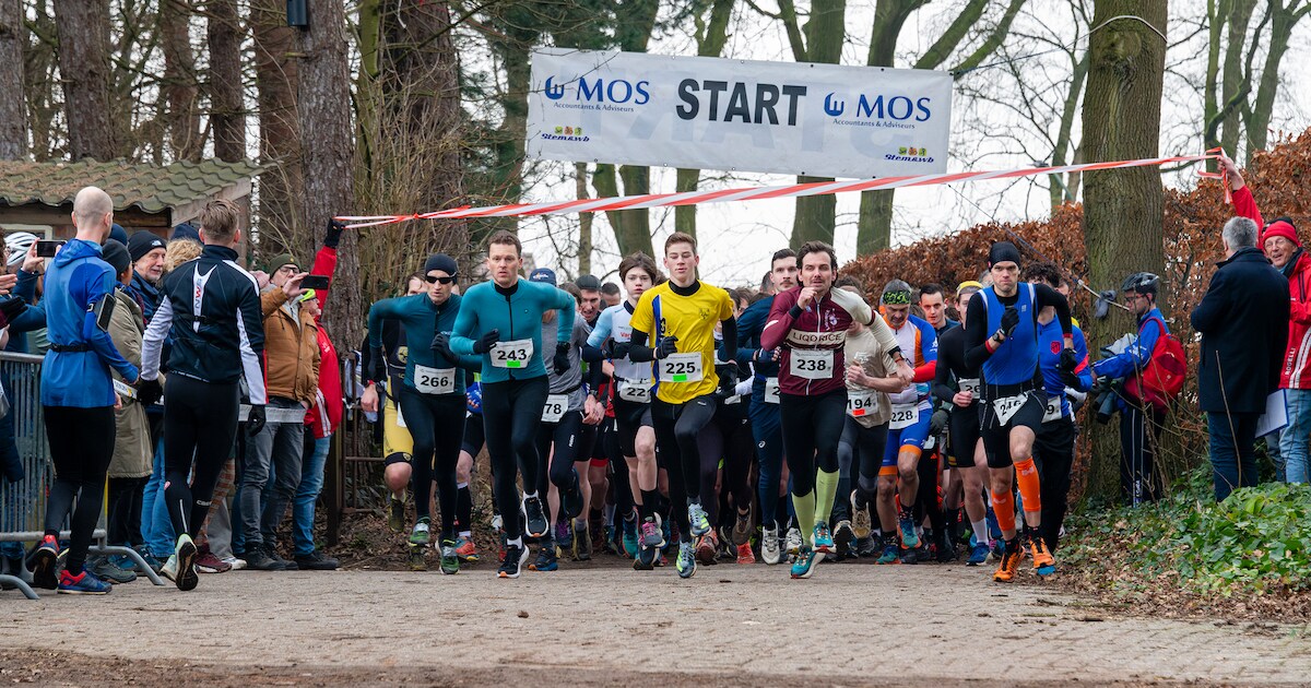 350 deelnemers zwaaien Cross Duathlon Etten-Leur uit | Etten-Leur | AD.nl